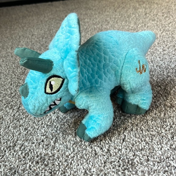 Hasbro | Toys | Jurassic Park World Hasbro Plush Triceratops Dinosaur ...